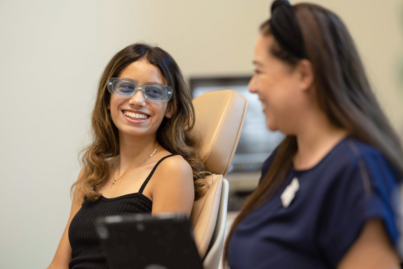 Invisalign Los Angeles - Dr. Lili & Associates - Los Angeles Invisalign